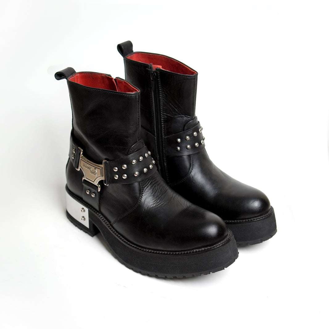 RUGGED & RESILIENT – Brogan Boots